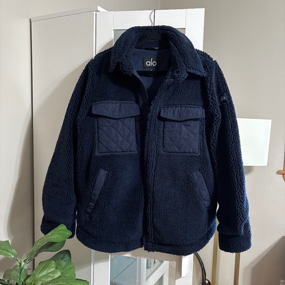 ALO Yoga | Jackets & Coats | Alo Yoga Sherpa Edge Shacket Navy Blue ...